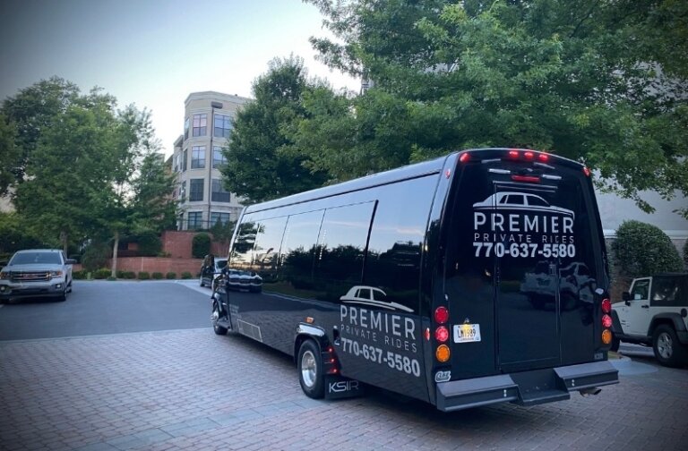Georgia Bulldogs Limo Service | Georgia Football Private Transportation